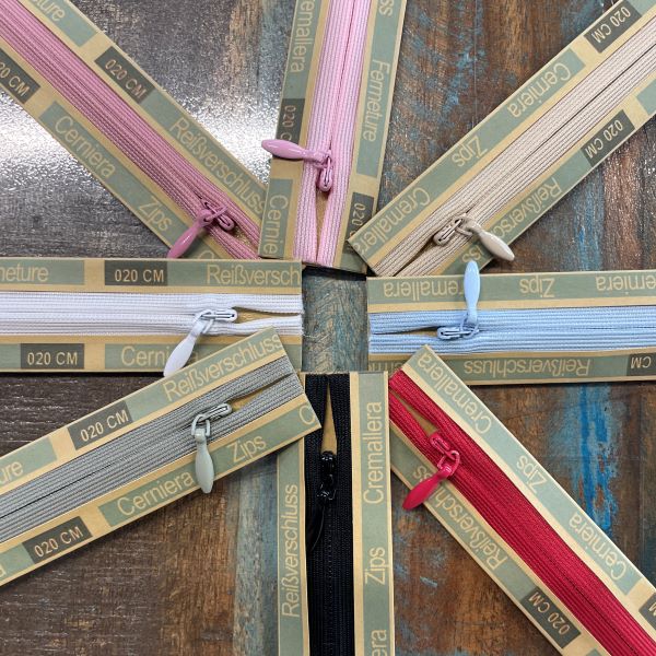 Zippers Invisible – Weft And Warp